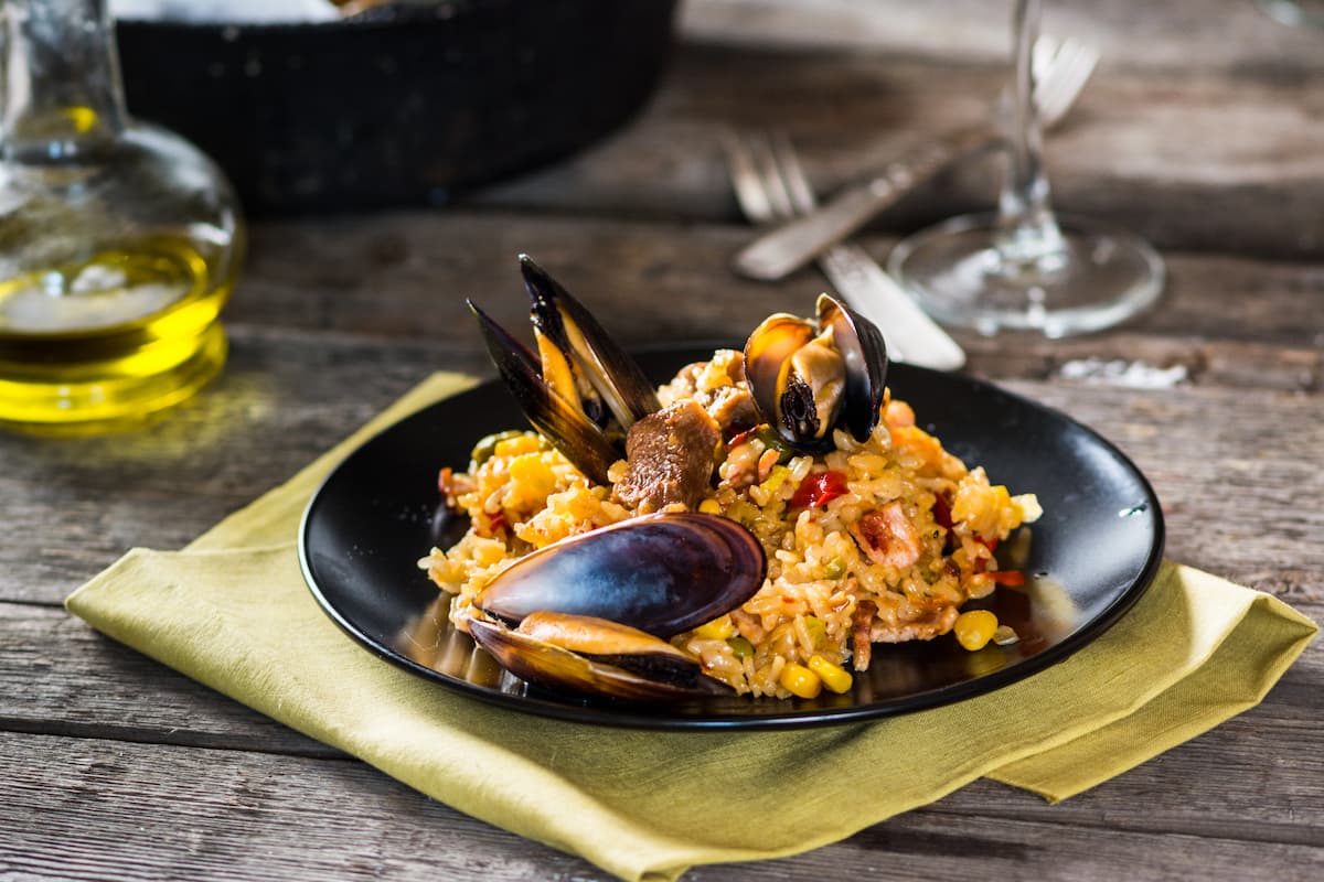 Comida de España: Platos típicos y delicias gastronómicas | Arroz SOS